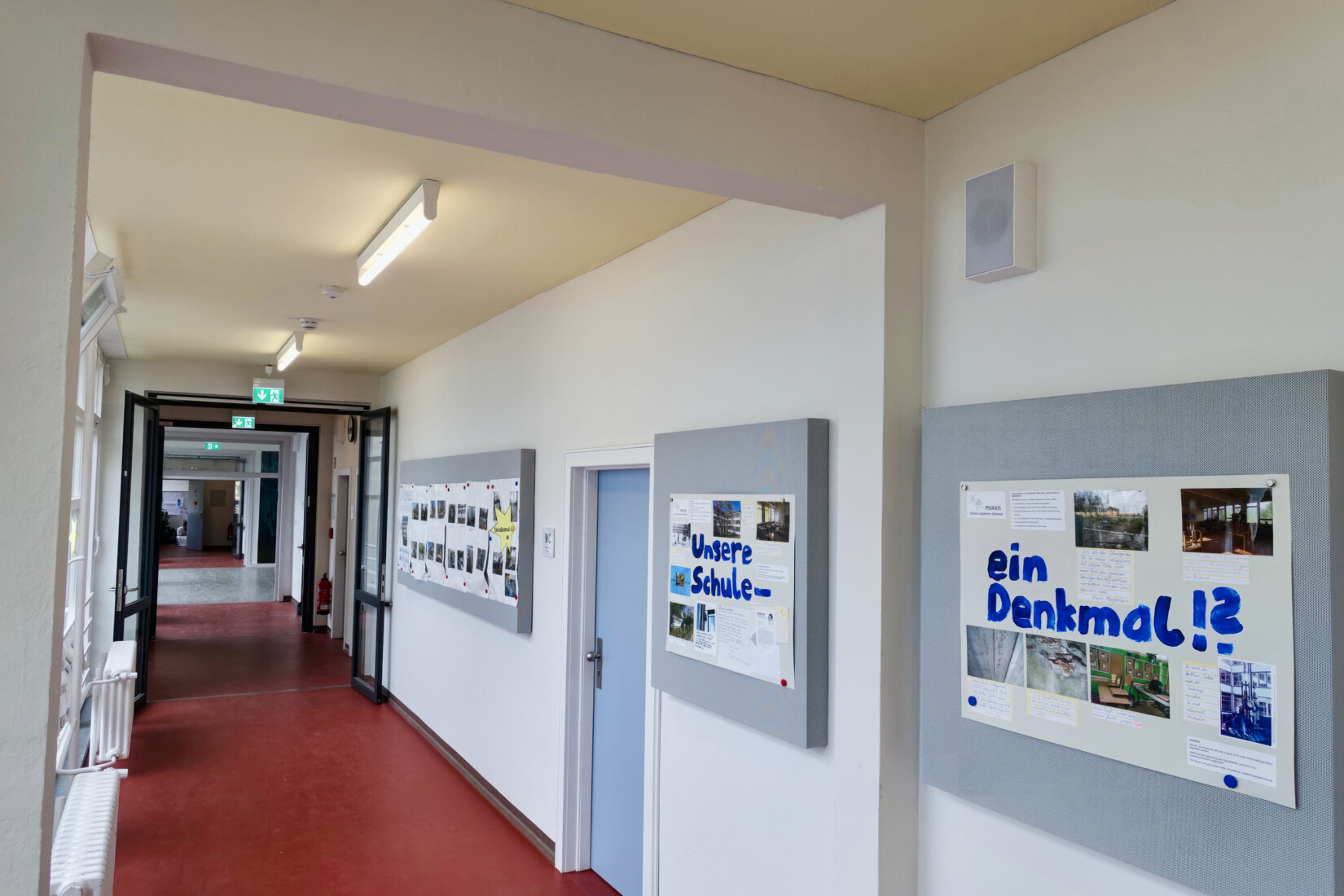 49. Grundschule - DEKOZELL®